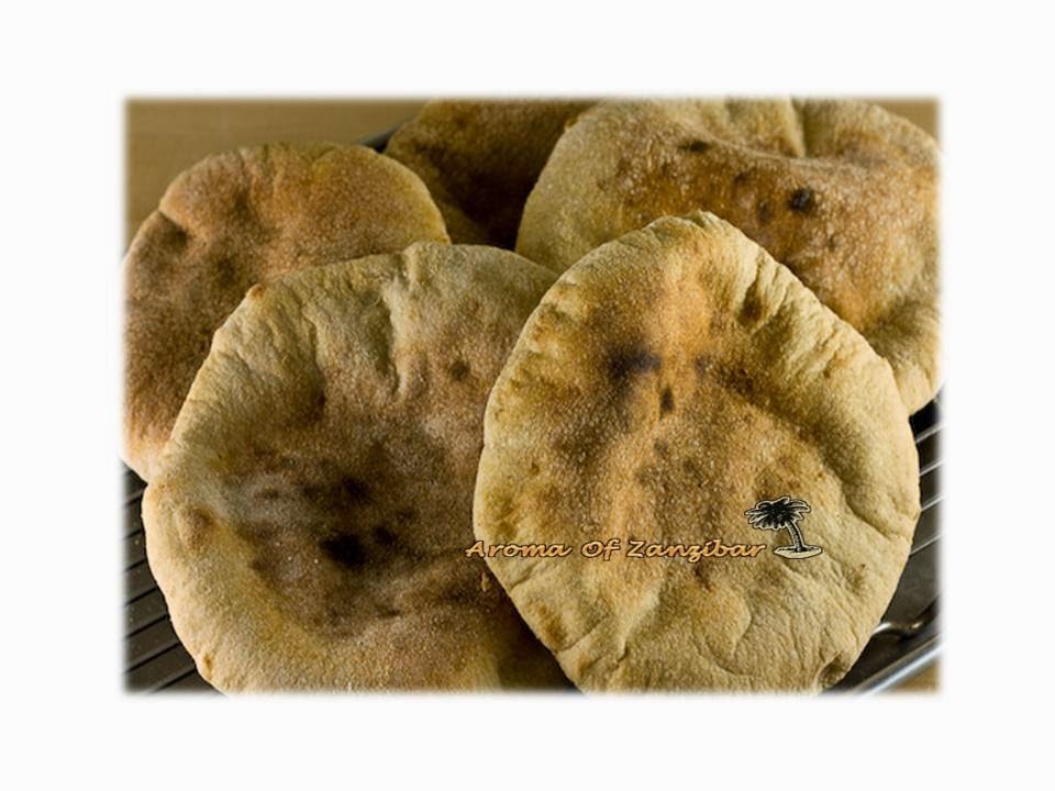 Aroma of Zanzibar: Pita / Flat Bread ( Whole wheat)
