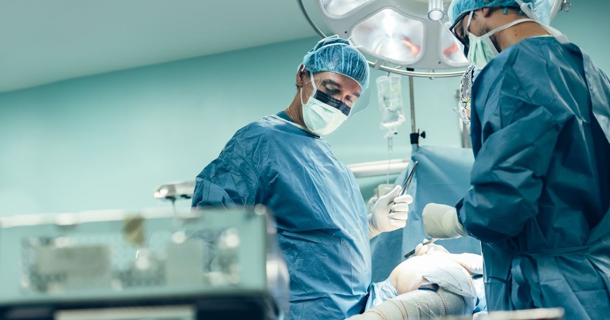 Dr. Glenn Amundson, MD: Types of Surgeons