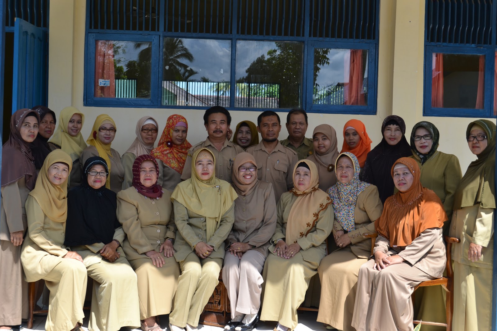 Guru - guru SMP Negeri 2 Rantau ~ SMP Negeri 2 Rantau