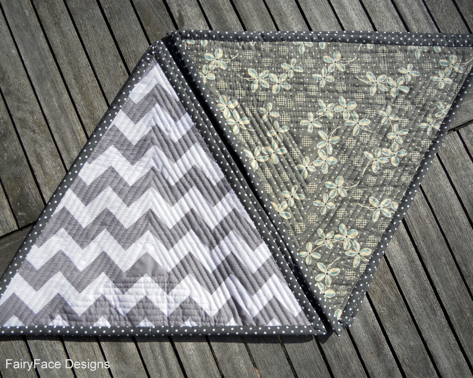 FairyFace Designs: Triangular Echo Quilted Placemats