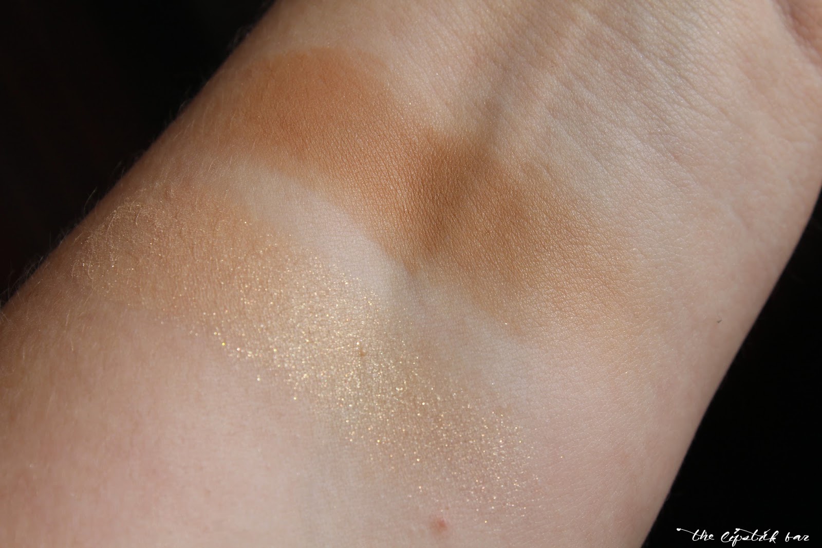 AVON CONTOUR DUO - The Lipstick Bar