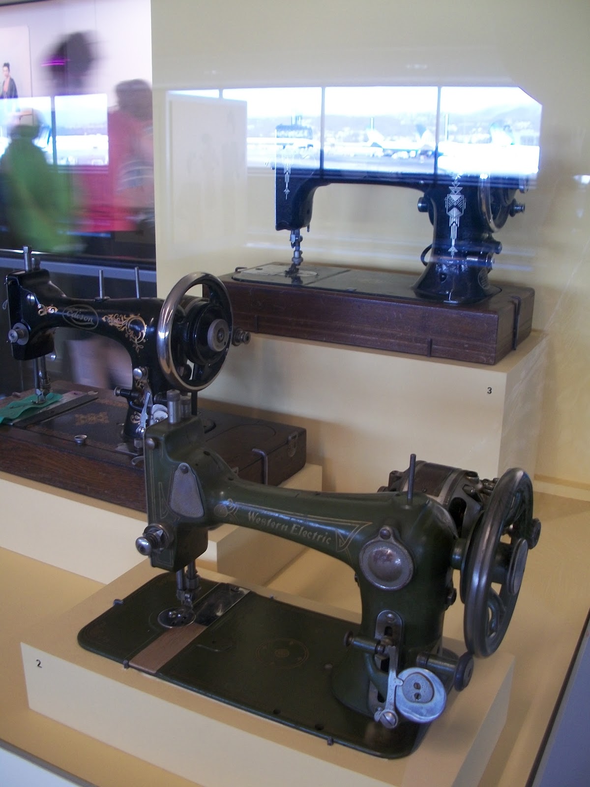 EWESPECIAL: Sewing Machines Through the Ages