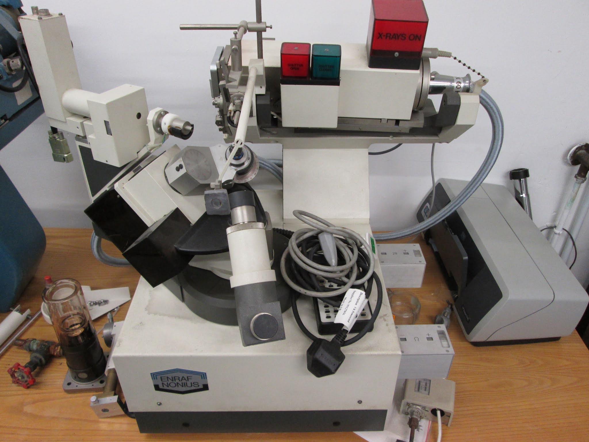 Memorial to Hilger and Watts diffractometers.