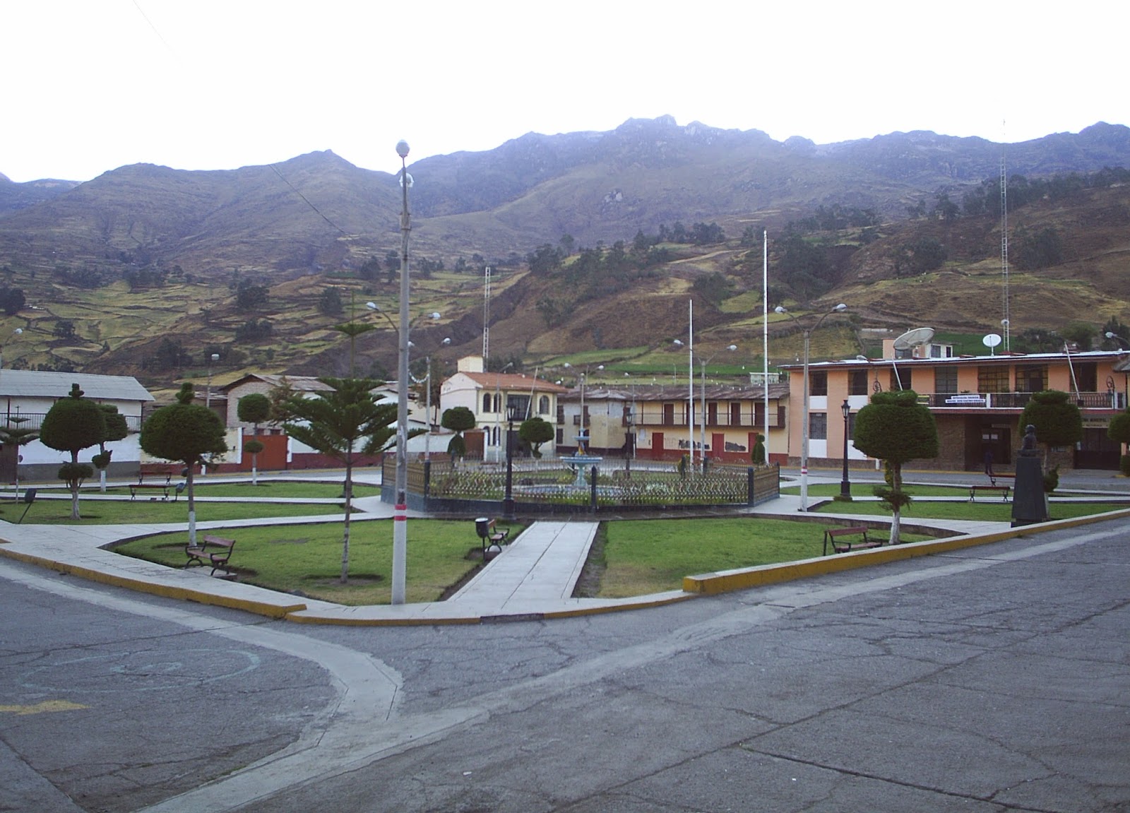 HOSTAL OBRAJILLO - HOSPEDAJE - CANTA : CANTA
