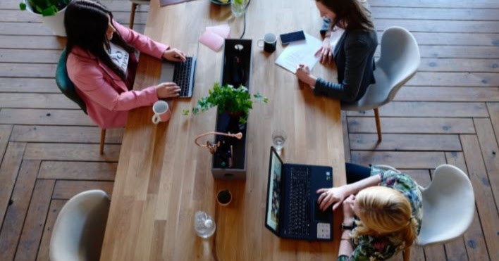 Bootstrap Business: What Are The Benefits Of A Shared Office Room?