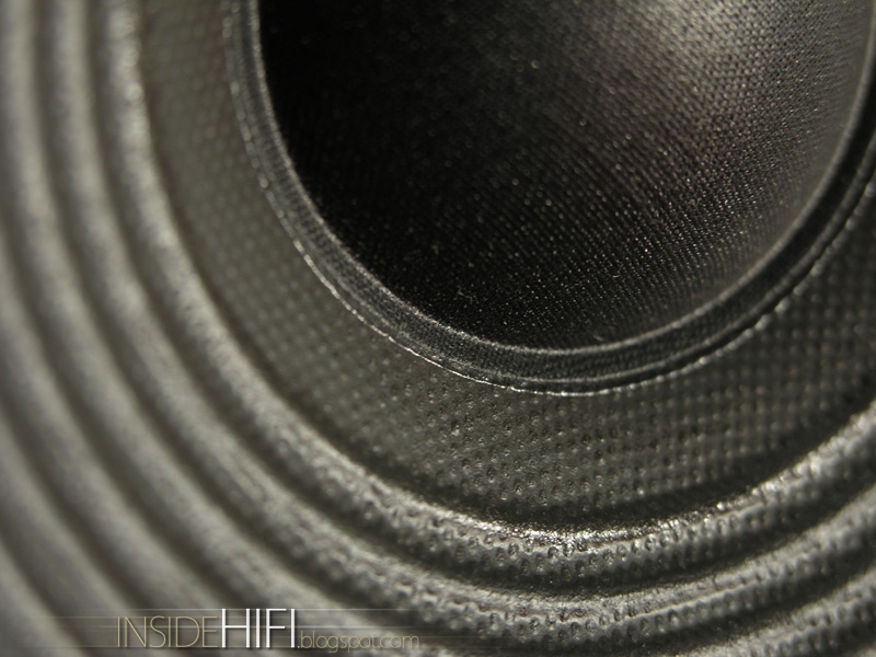 Inside Hi-Fi: JBL LX22 (outside only)