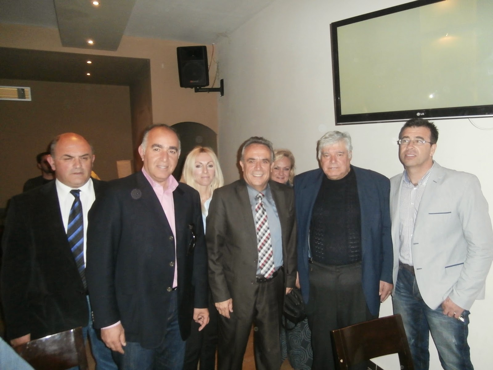 ΤΟ ΑΓΚΑΘΙ ΤΗΣ ΣΑΛΑΜΙΝΑΣ: ΤΑ ΣΕΛΗΝΙΑ ΔΕΙΧΝΟΥΝ ΤΟΝ ΔΡΟΜΟ ΚΑΙ ΣΤΗΡΙΖΟΥΝ ...