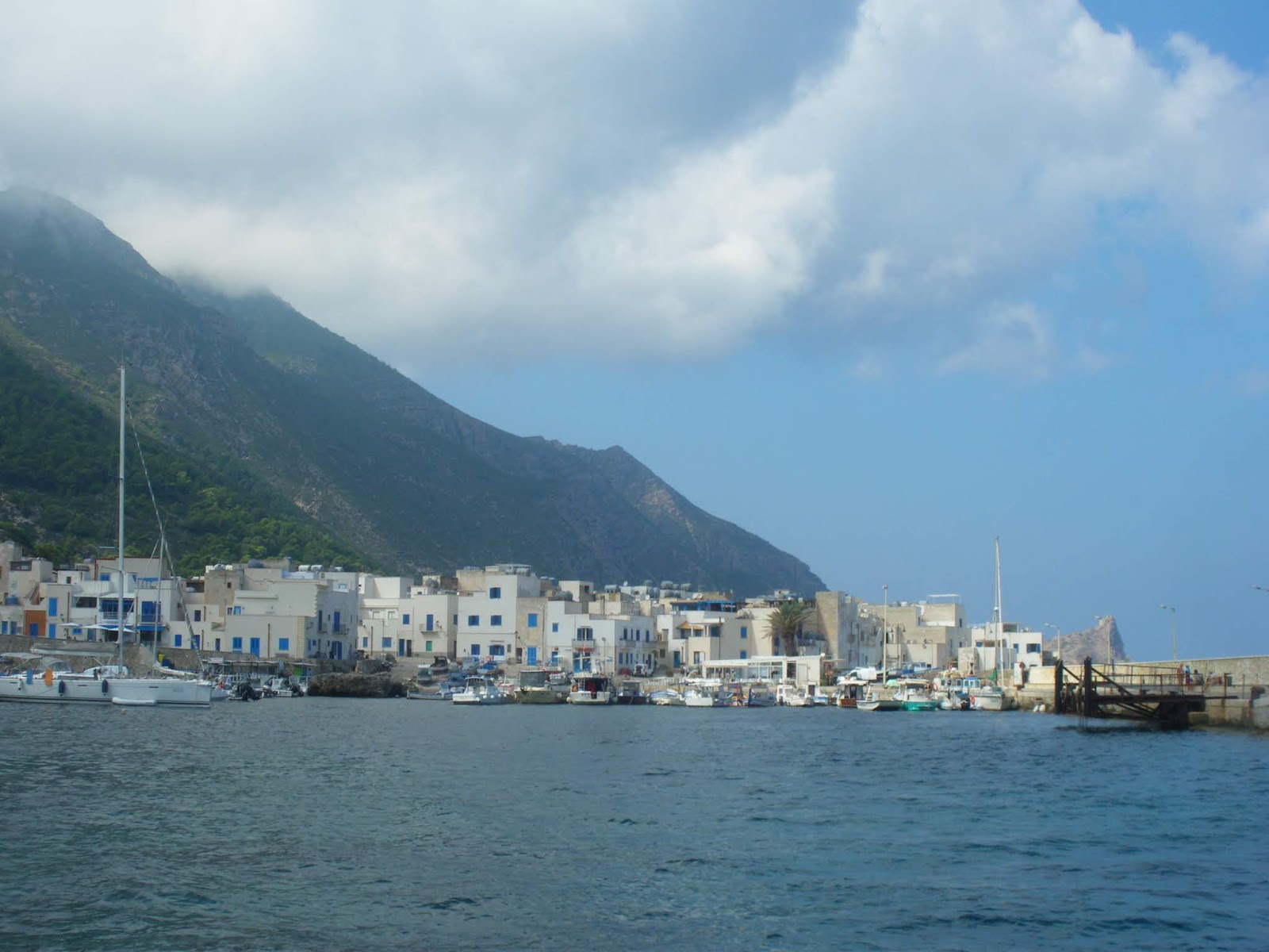 Trapani, una falce sul mare: Egadi: isole protette