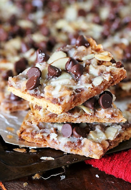 10 Must-Make Cracker Candy Recipes For the Holidays | The Kitchen is My ...