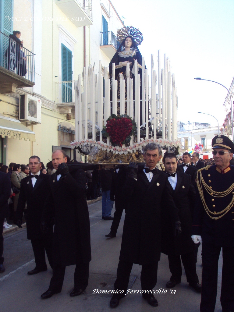 Voci e colori del Sud: La processione della Desolata a Bitonto