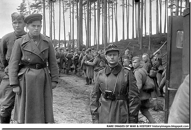 HISTORY IN IMAGES: Pictures Of War, History , WW2: 1945: As The Soviet ...