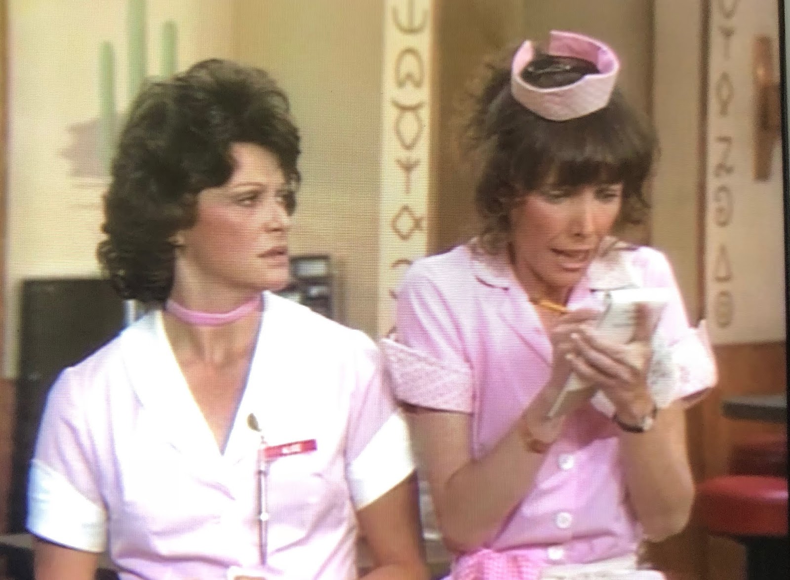 Alice Sitcom in Retrospect: Best Episode of Season 1: "The Last Review"