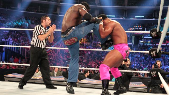 WWE In live!!!!: KOFI KINGSTON & R-TRUTH vs THE PRIME TIME PLAYERS