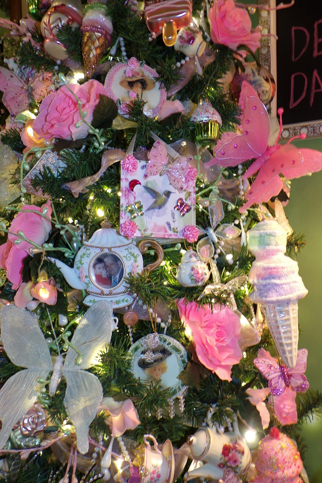 DEBBIE-DABBLE BLOG: Summer Garden Tea Party Tree in the Craft Room
