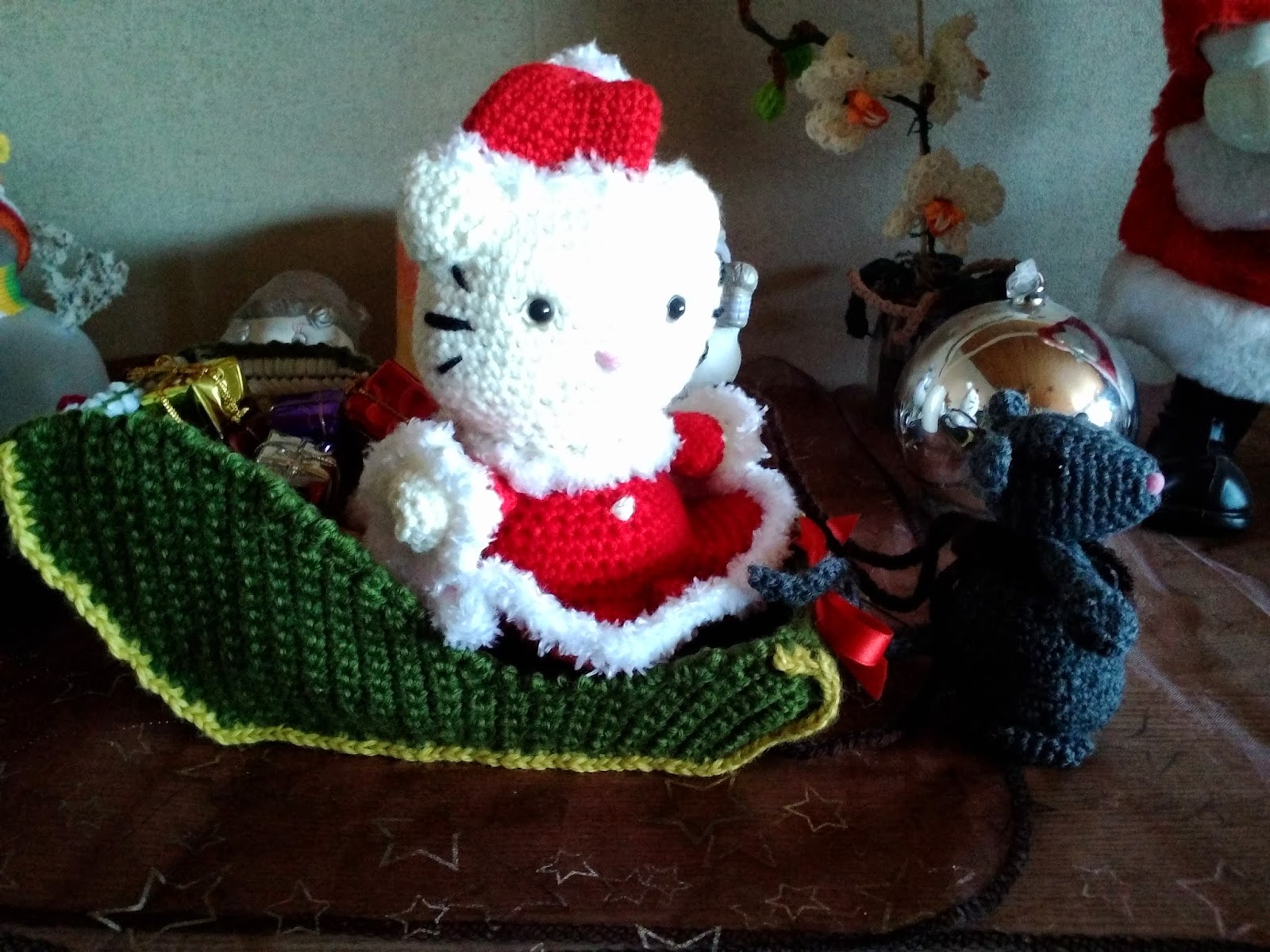 Haken, breien, kaarten maken en hardanger: Hello Kitty Kerst (jammer ...