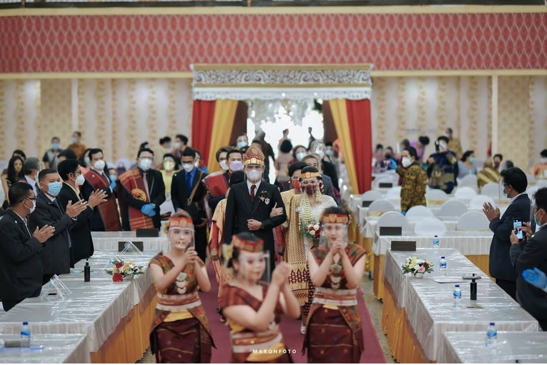 Jenis, arti, makna dan bagian-bagian dari Acara Pesta Pernikahan Adat ...