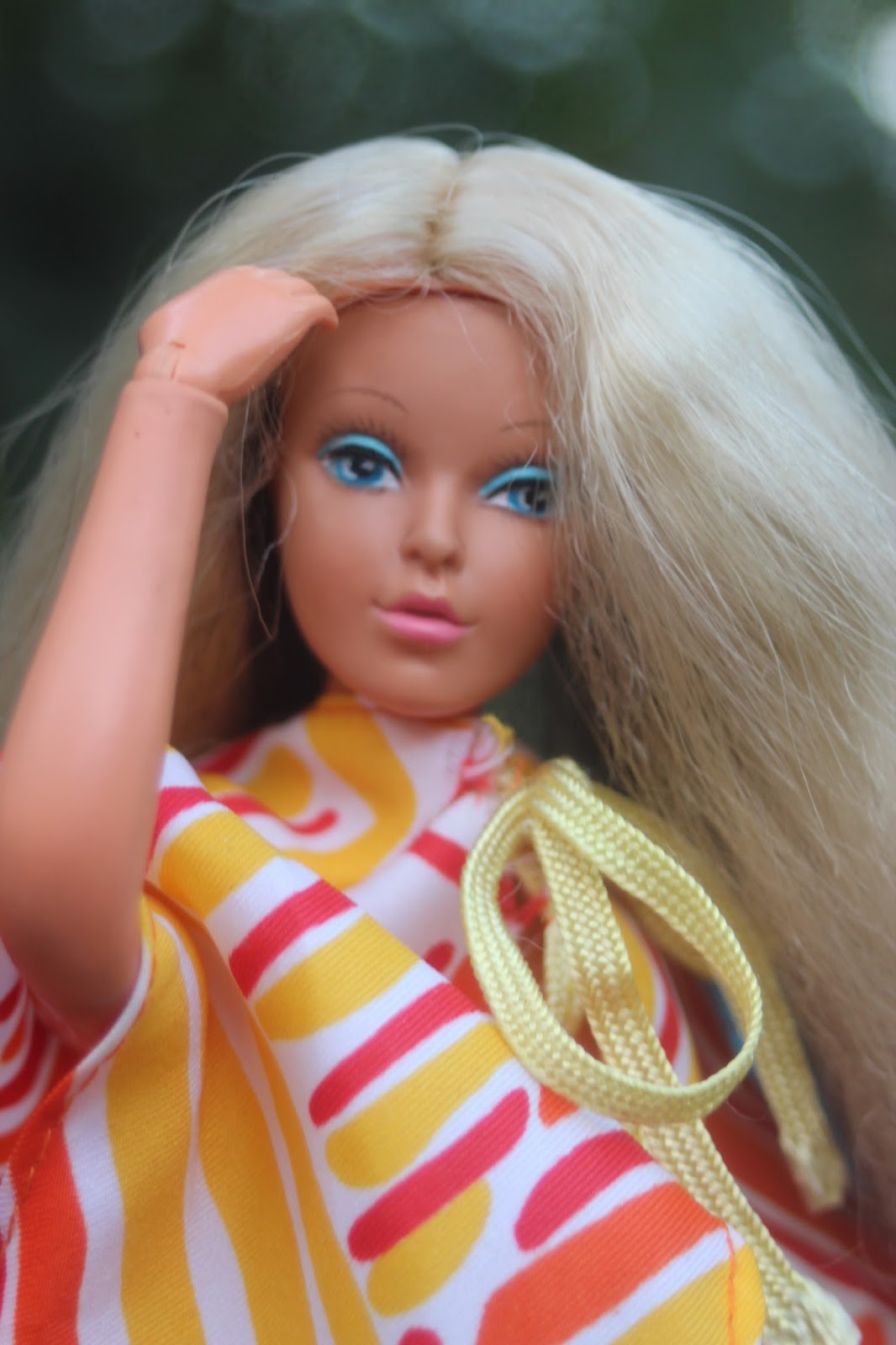 PLANET OF THE DOLLS: Doll-A-Day 2017 #233:Tuesday Taylor and Suntan ...