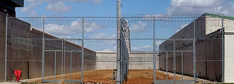 PRESOS: Denuncia situación en la cárcel de Topas.