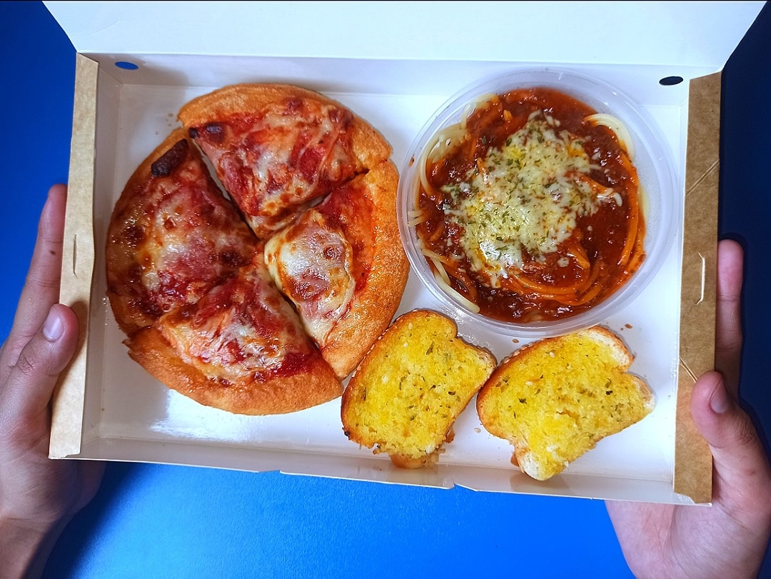 Eats a Travel Date: Pizza Hut’s All-New My Box Combo Meals it’s a pizza ...