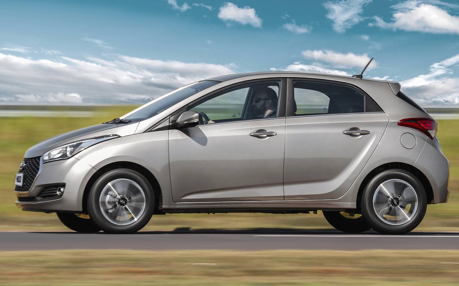 Hyundai HB20, HB20S, HB20X 2019: preços, consumo, fotos