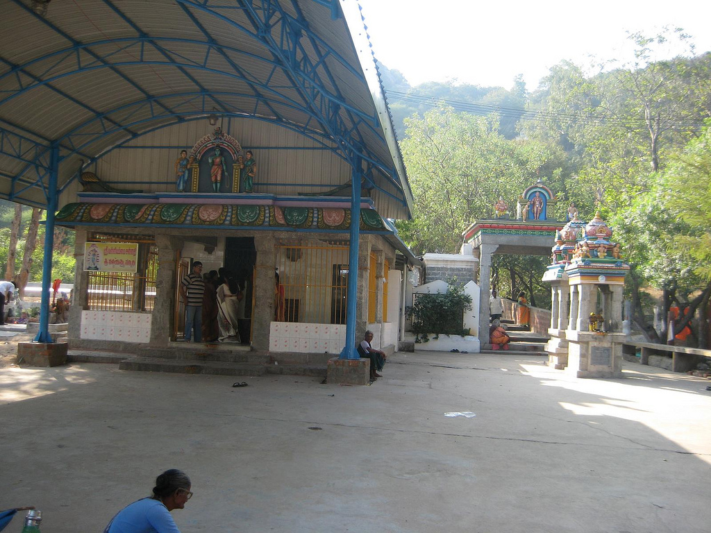 Tamilnadu Tourism: Subramanya Swamy Temple, Vallimalai – The Temple