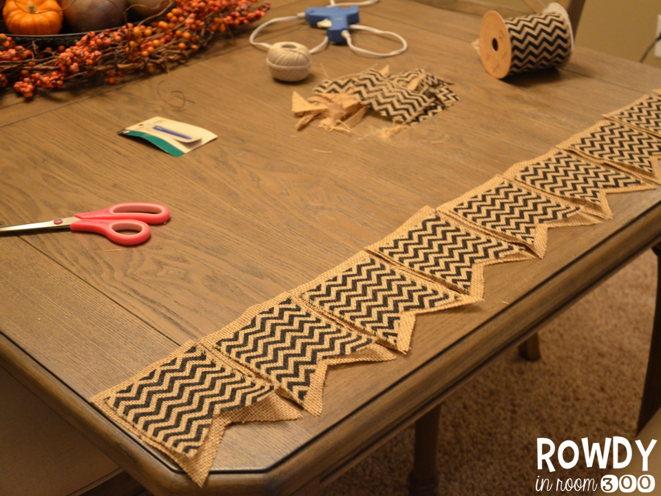DIY Burlap Bunting - great teacher gift! - Rowdy in Room 300