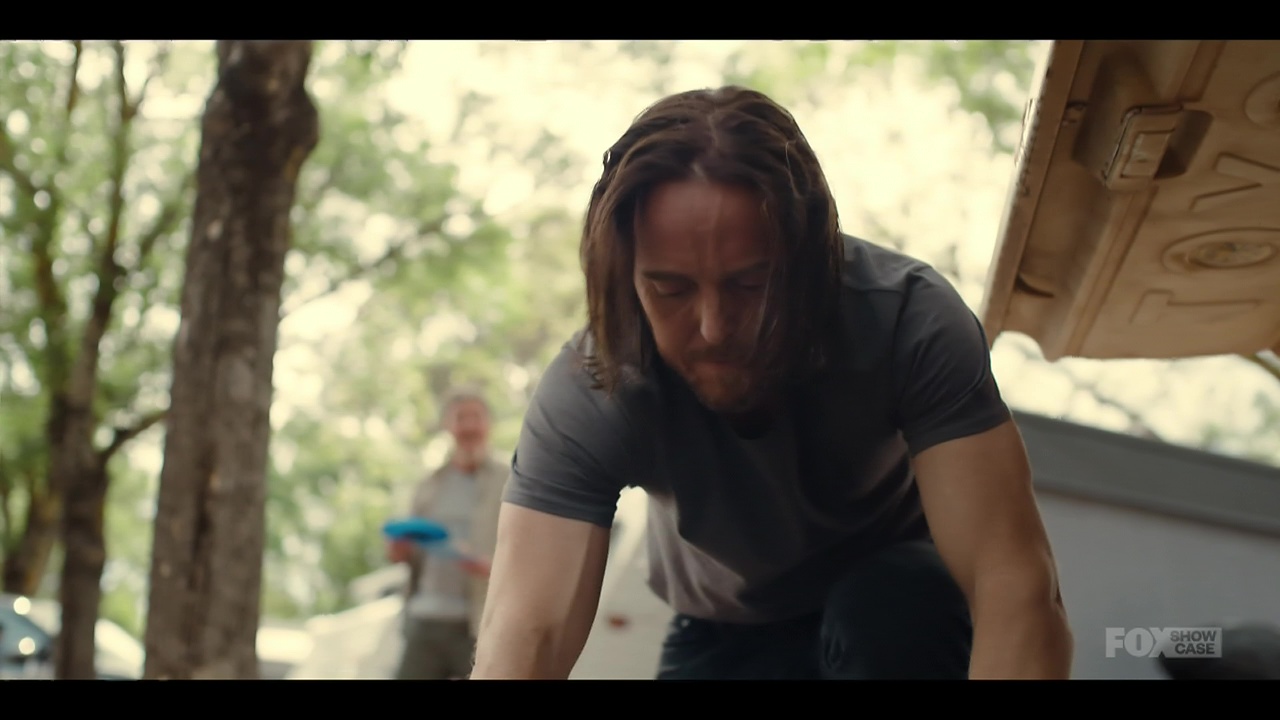 ausCAPS: Tim Minchin shirtless in Upright 1-03 "Day Three"
