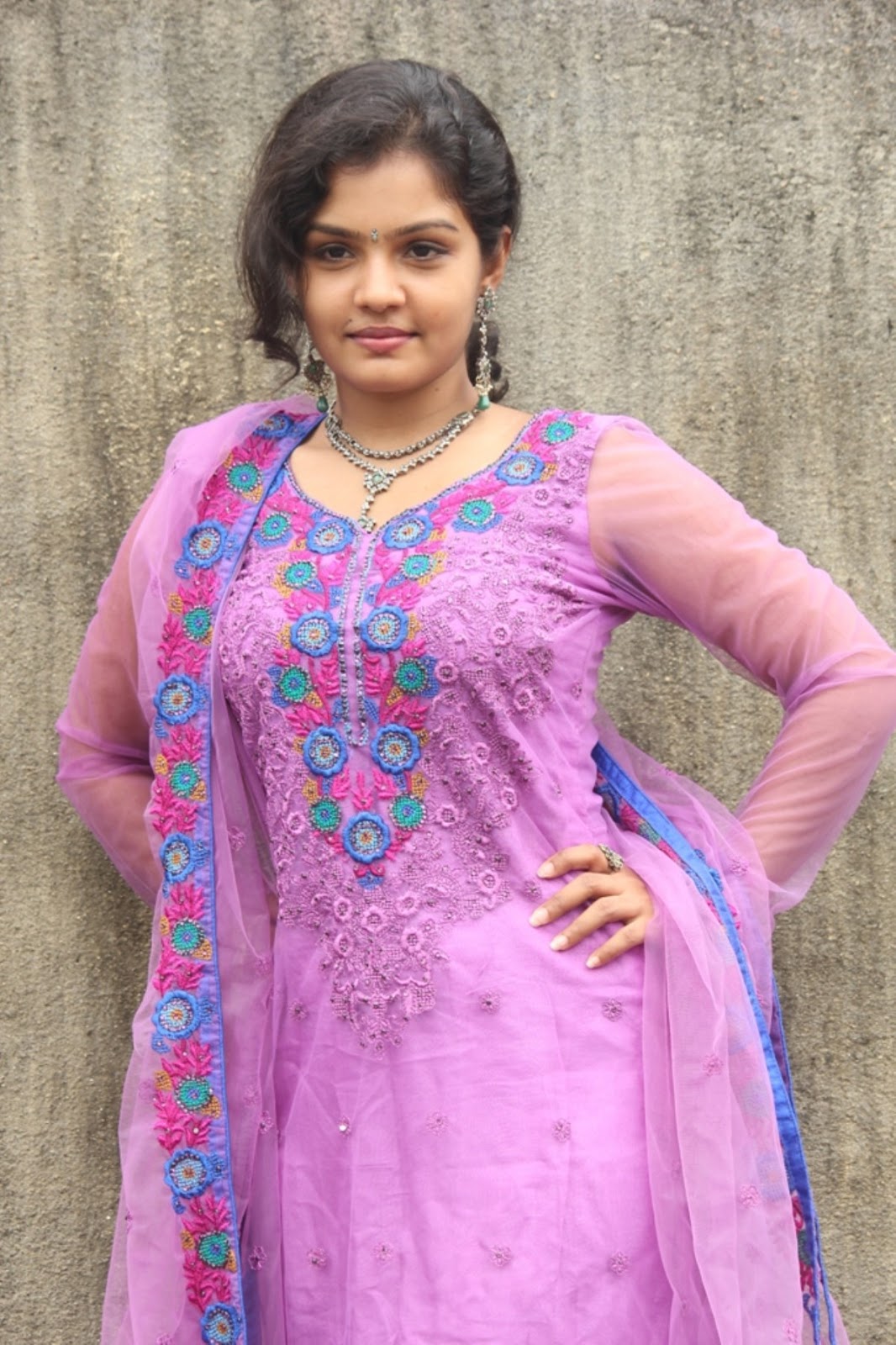 Actress Preethi Shankar latest Gorgeous Photos