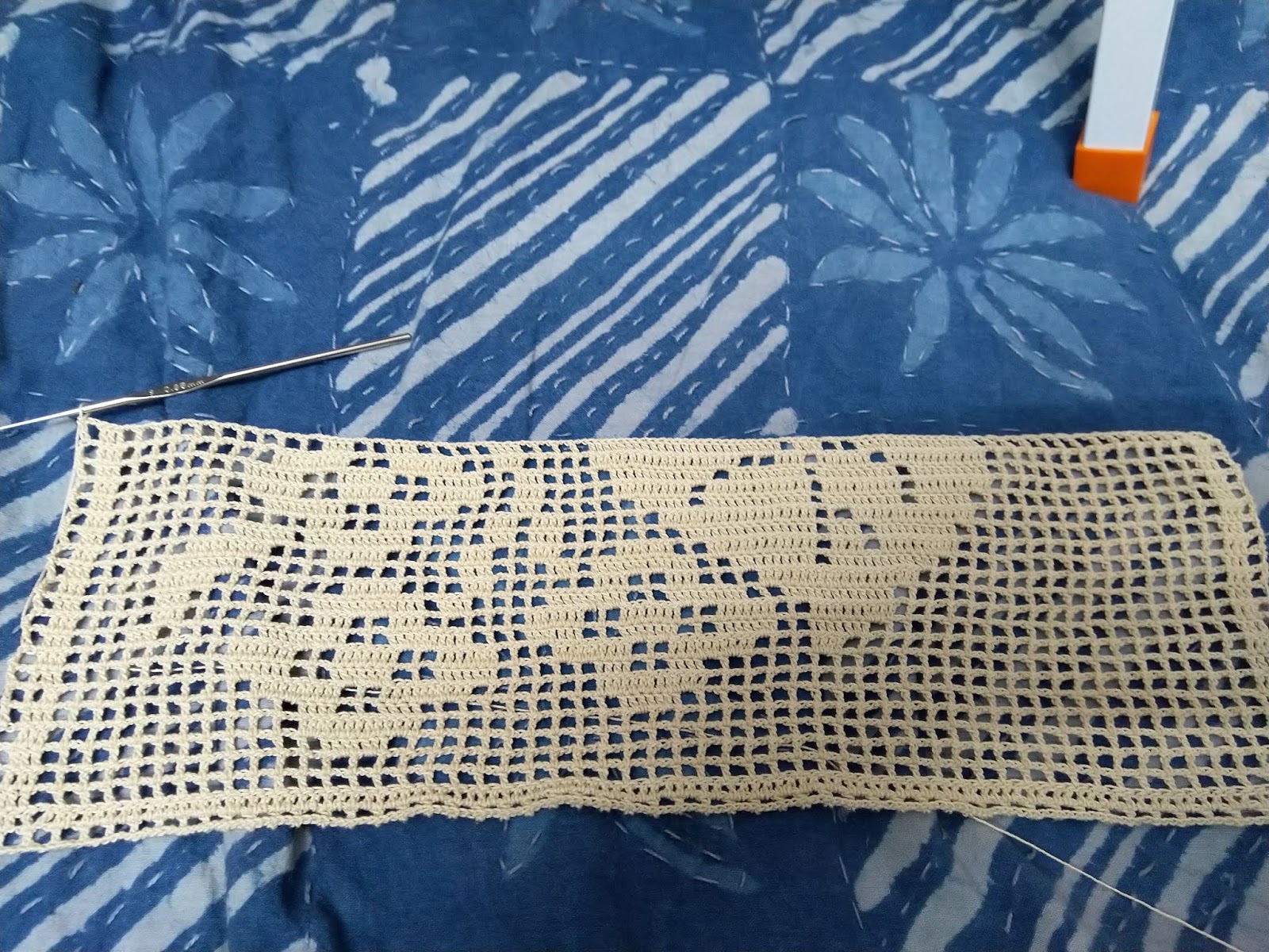 Hook Knots and Threads: Fillet pattern