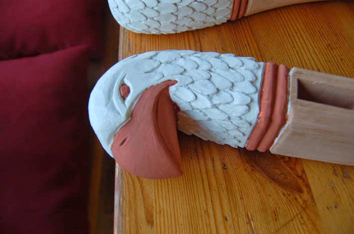 Gilding the sella curulis | Blog Woodworking Plans