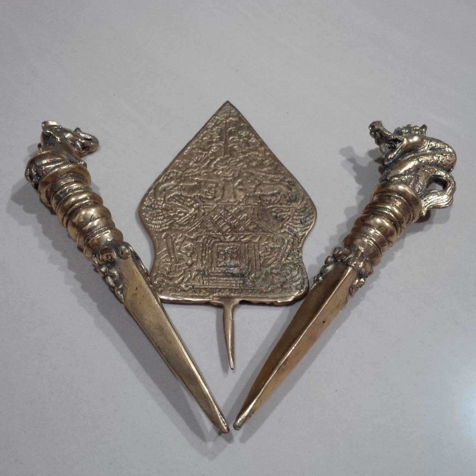 PARANORMAL GAUL: GINI NIH BRO CARANYA PROSES PENARIKAN BENDA PUSAKA