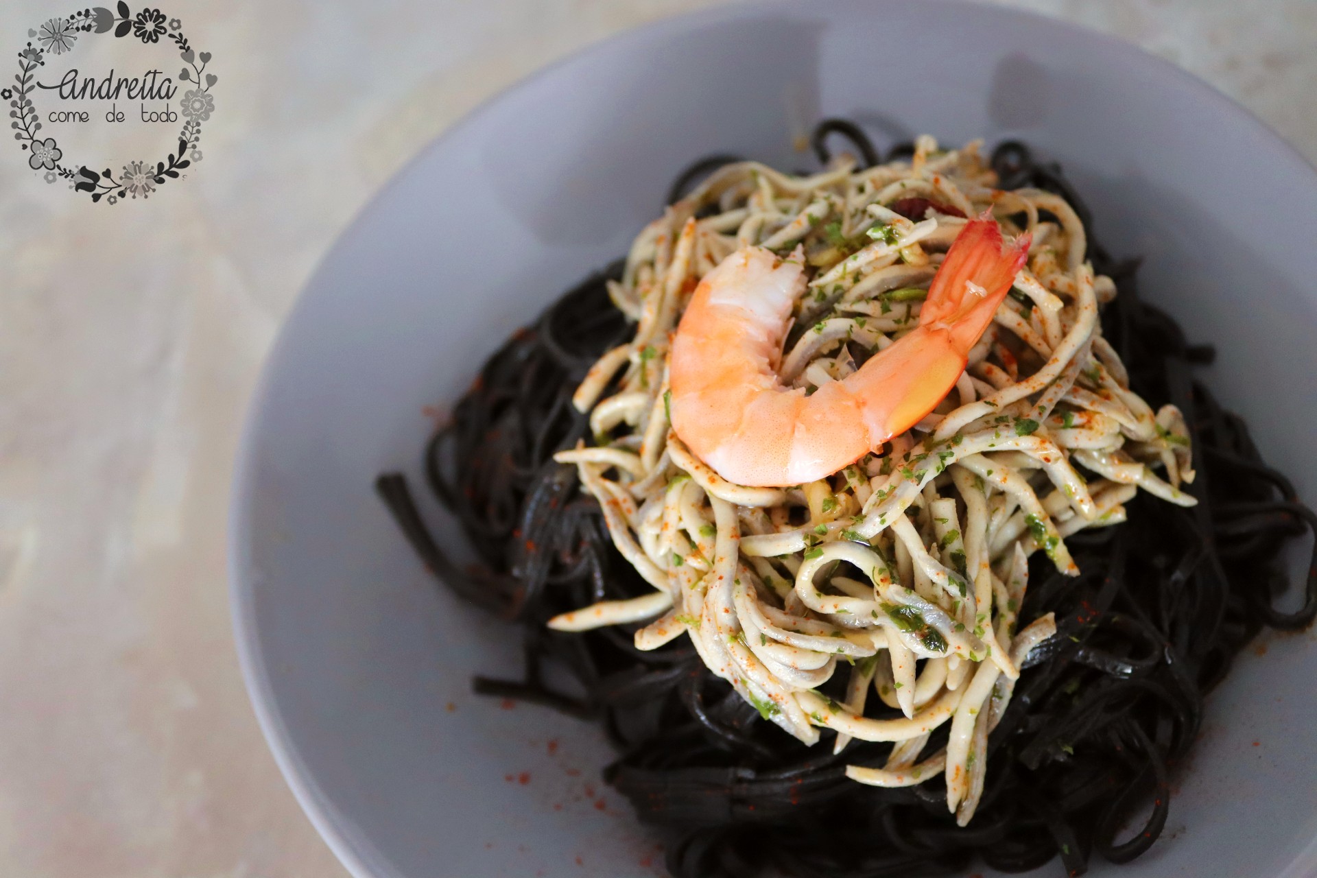 Nero di sepia con gulas ~ Andreíta come de todo