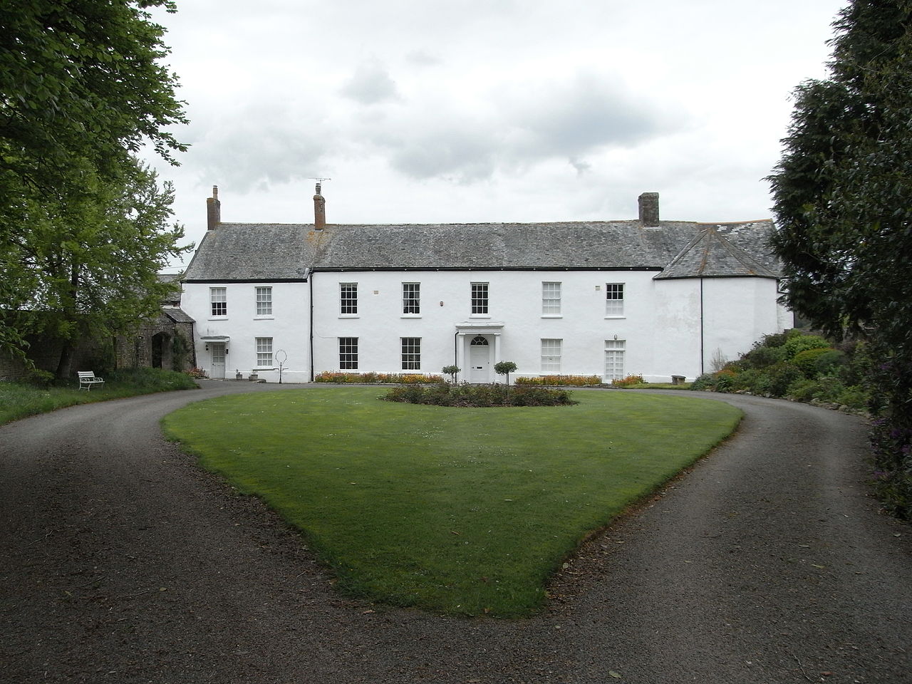 Landed families of Britain and Ireland: (434) Bassett of Heanton Court ...