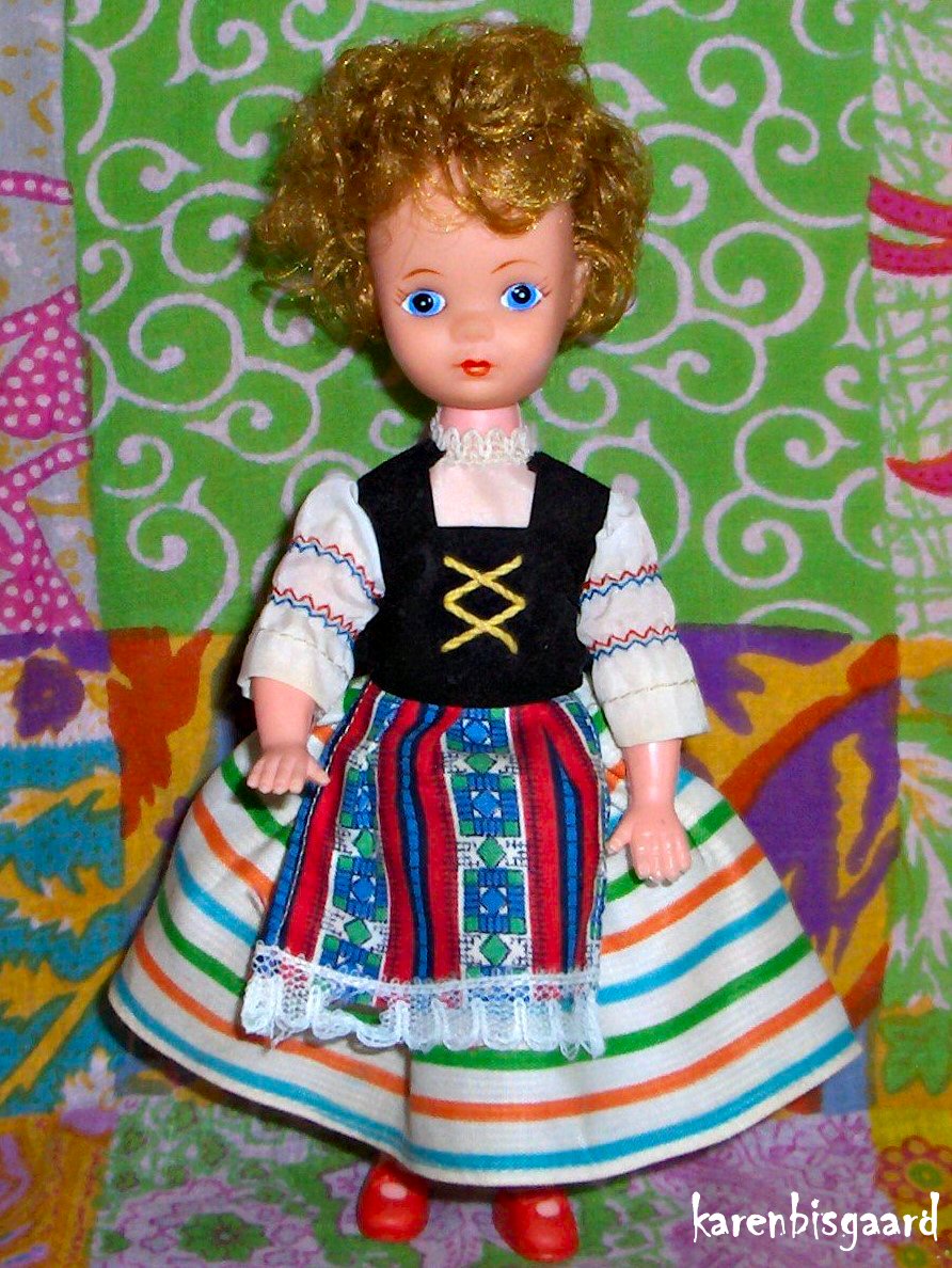 Karen`s Vintage Dolls Photography.: Vintage Rexard Costume Dolls.