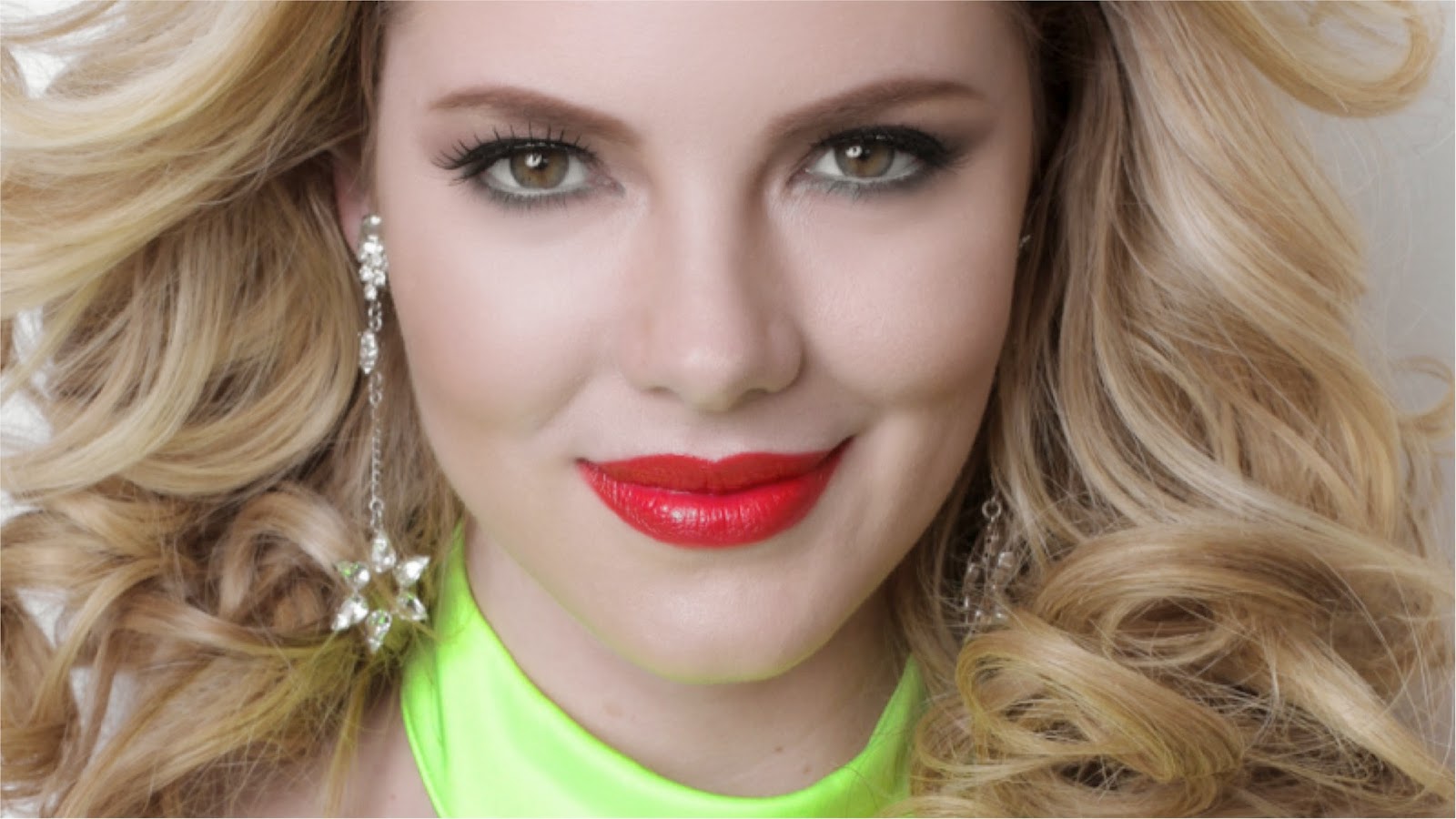 ALEXANDRA BRAUN... SE ENAMORA DE UN BOXEADOR | Hache