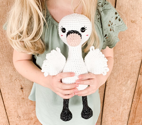 Free Crochet Swan Pattern - Grace and Yarn