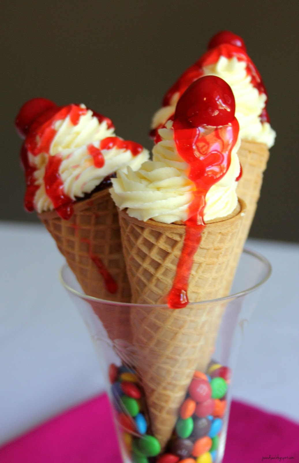 Jo and Sue: Baked Cheesecake Cones