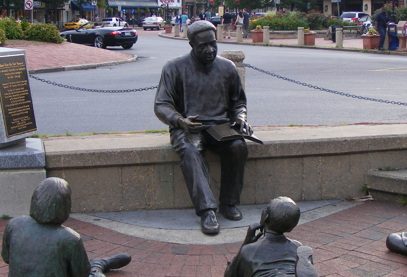 Statues Quo: Kunta Kinte-Alex Haley memorial (Mémorial Kunta Kinte-Alex ...