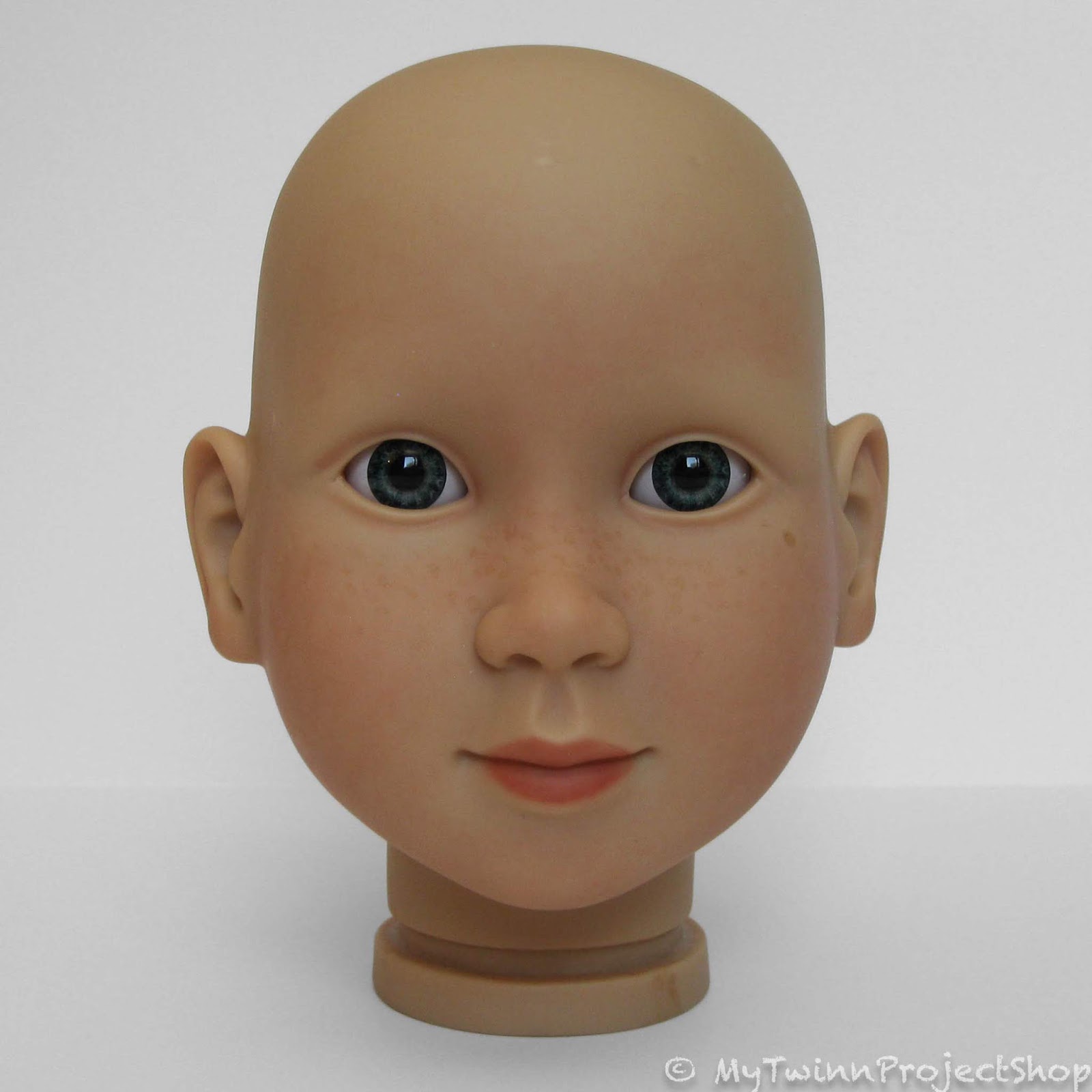 The My Twinn Project Shop: The Disembodied Heads