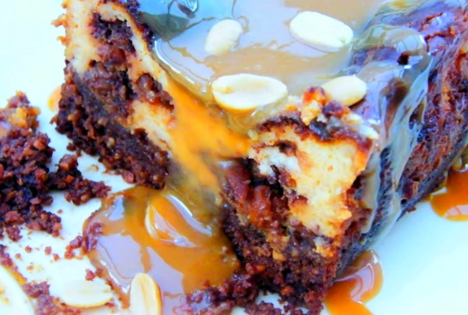 Snickers Cheesecake Loaf | Tinned Tomatoes