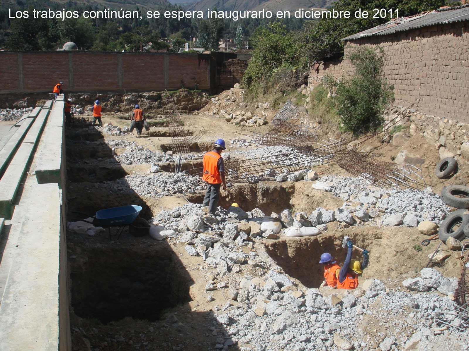 CUESTIÓN DE ORDEN: SE REINICIÓ CONSTRUCCIÓN EL COLISEO CERRADO