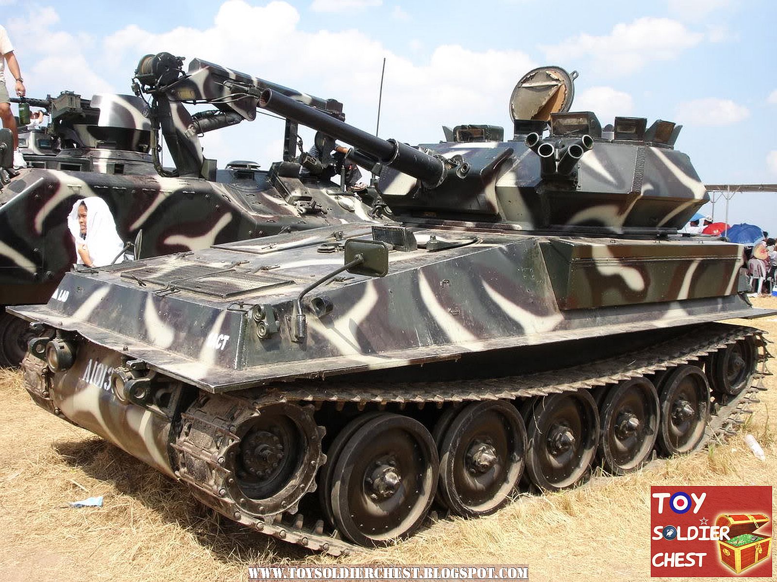 Toy Soldier Chest: Review; Airfix Scorpion / Scimitar Tank 1/76 Model ...