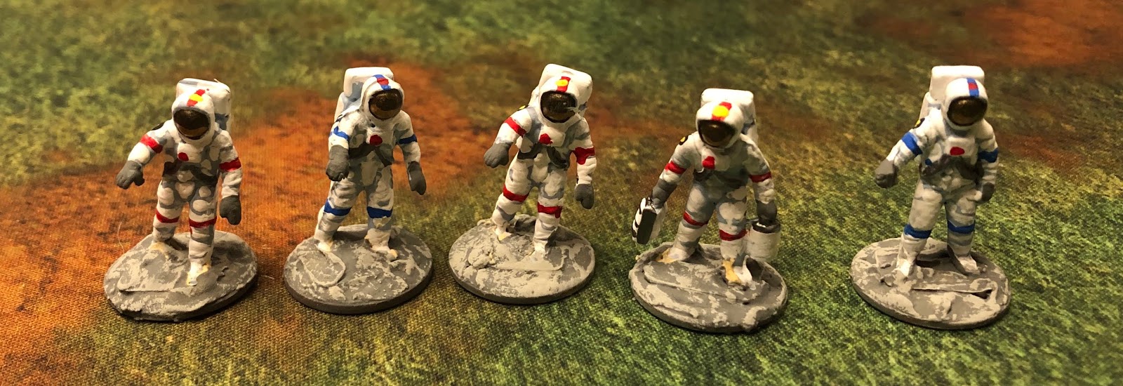Bob's Miniature Wargaming Blog: Cops, supers and astronauts?
