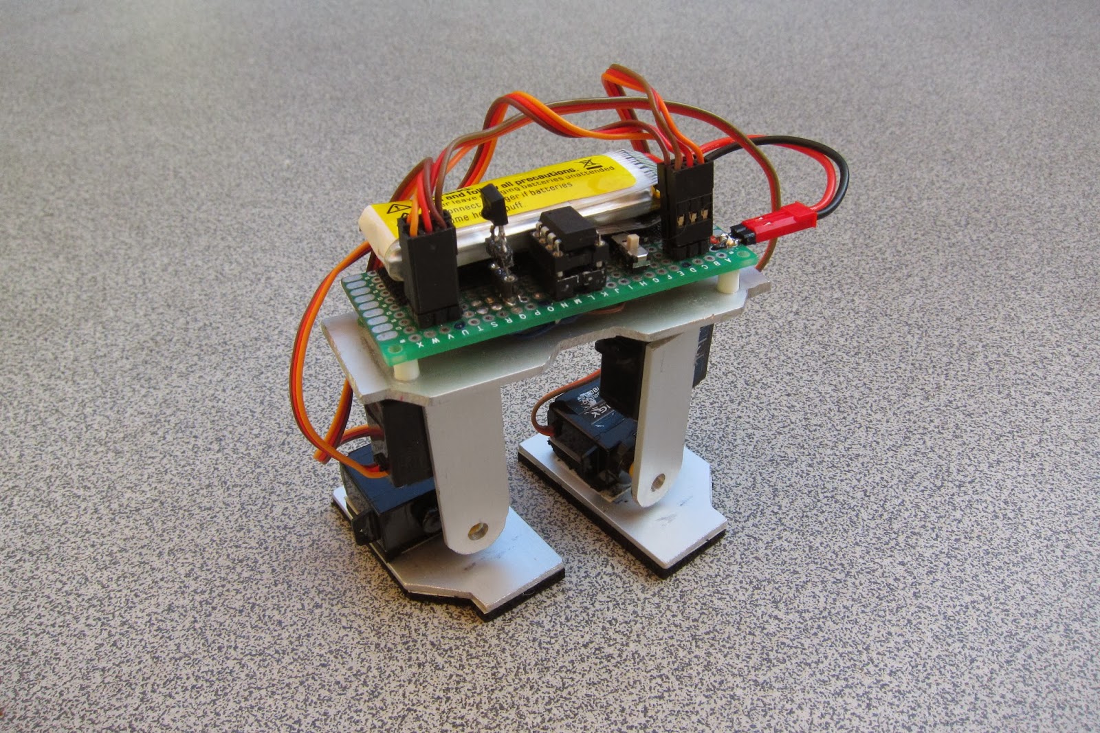 Coretech Robotics An Attiny85 Ir Biped Robot