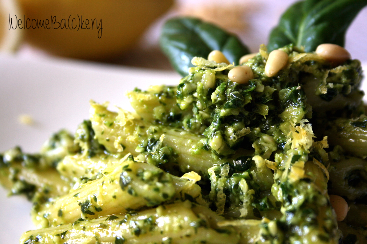 Penne con pesto di spinaci, pinoli e limone - WelcomeBa(c)kery