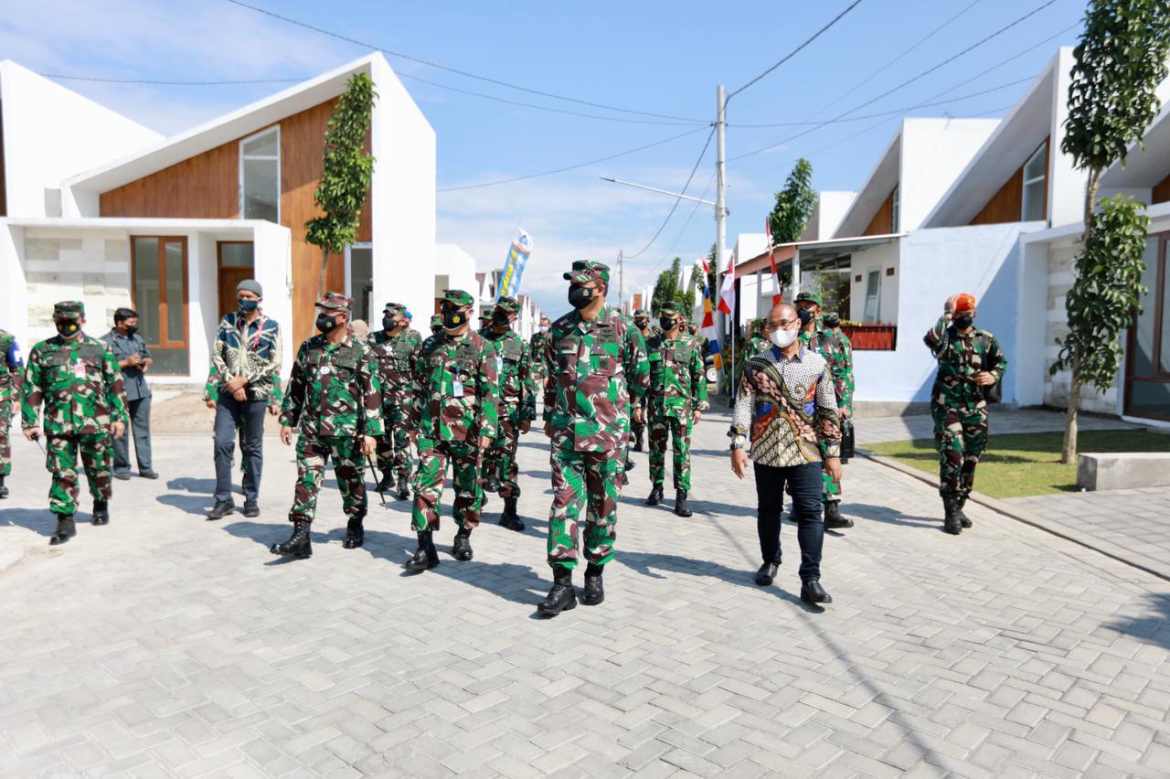 Kasau Resmikan Rumah Non Dinas TWP TNI AU Griya Ardhya Garini Magetan