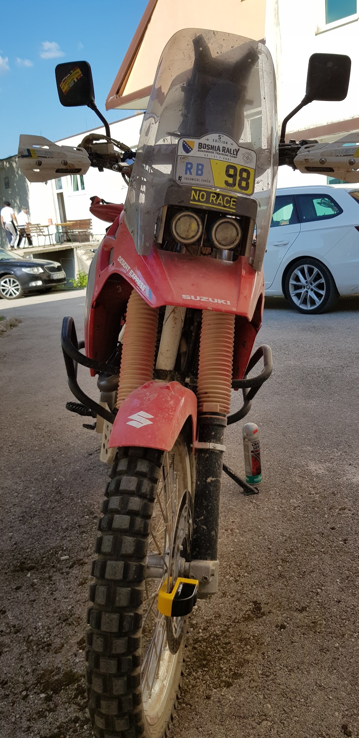 Der SUZUKI DR RALLYE & DR CUSTOM BIKE BLOG: THE RED DESERT EXPRESS bei ...