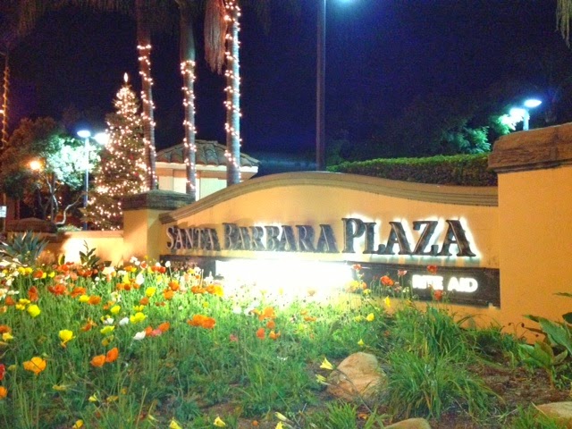 Milpas Christmas Tree Lighting - Santa Barbara, California: 4th Milpas ...