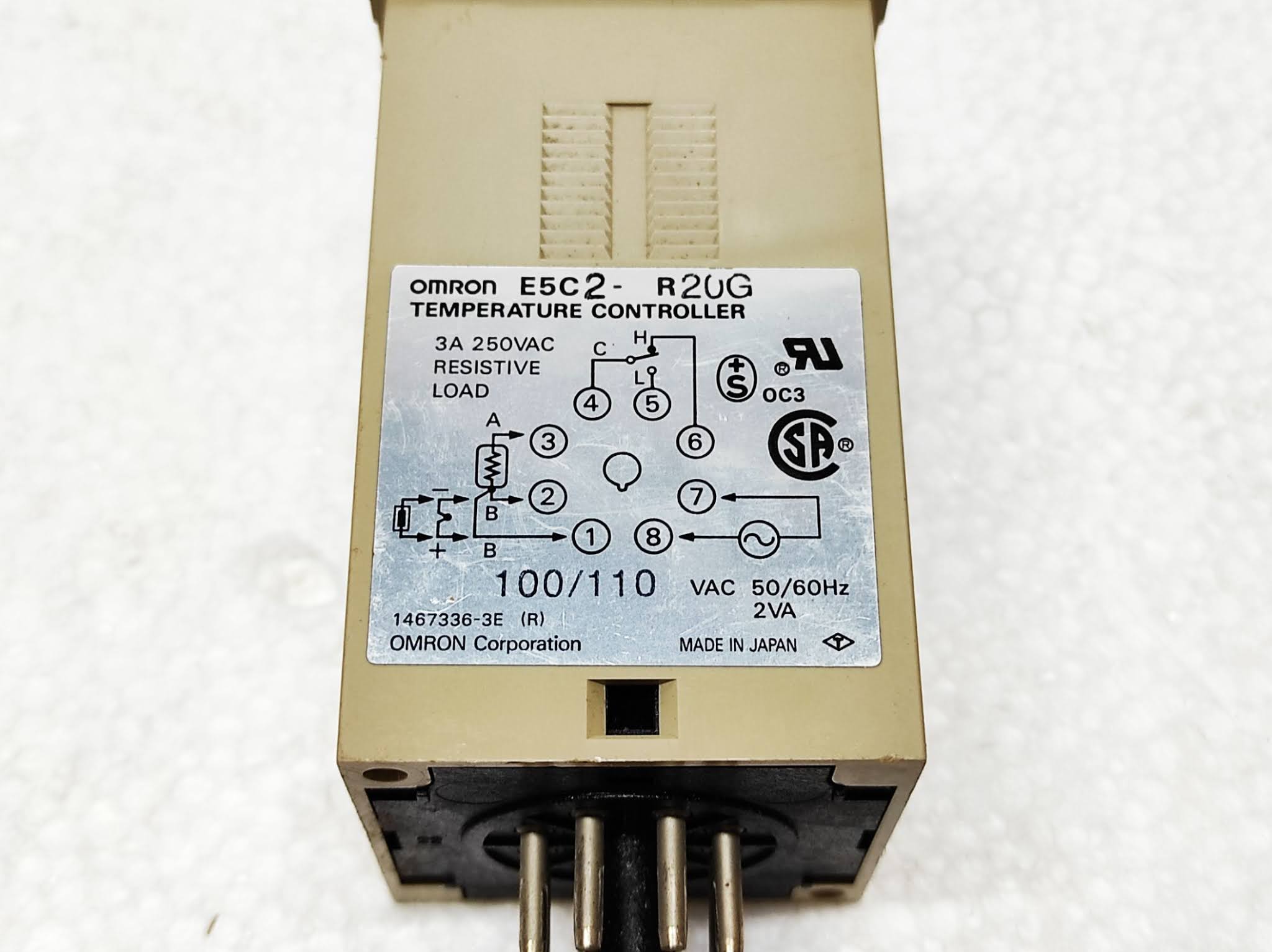 OMRON E5C2-R20G TEMPERATURE CONTROLLER 100/110V AC E5C2R20G