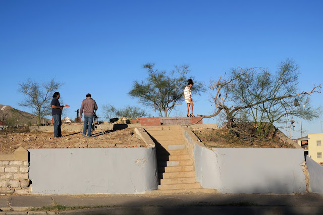 Living Rootless: El Paso: Steps to Nowhere #1: A Photo Shoot